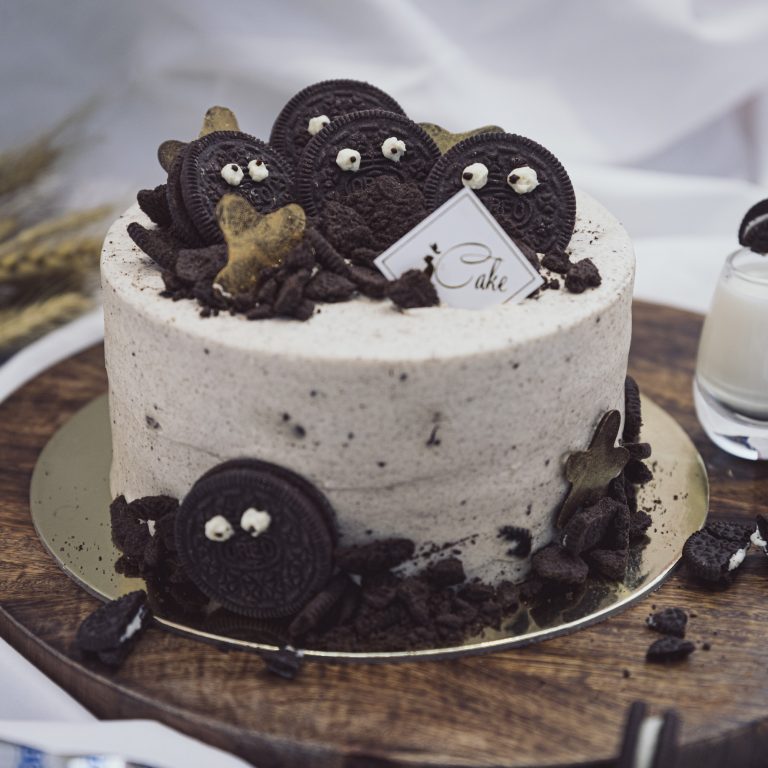 Oreo Monster Cake – Perfect for Any Occasion! ｜iCake Melbourne - iCake ...