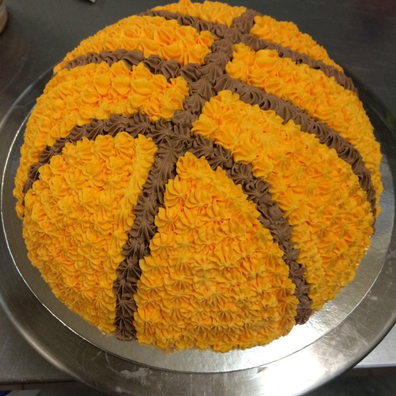 Score a Slam Dunk with Our Delicious Basketball-Themed Cakes at iCake ...